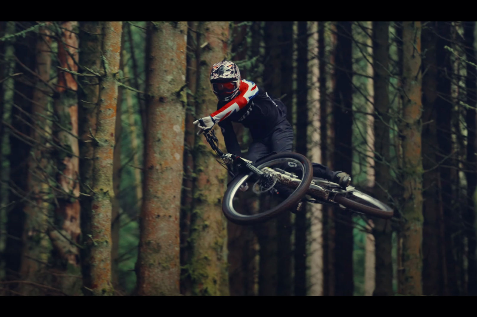 Poise van Corey Watson in een bevroren bikepark - video - MTBblog.nl