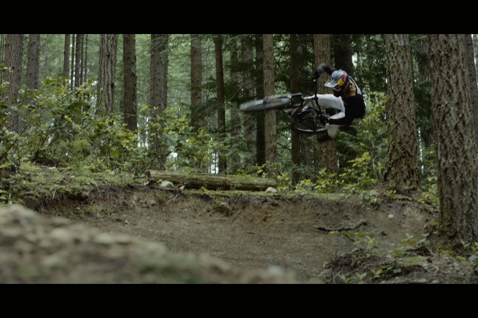 Cascade is weer een gave samenwerking van Brandon Semenuk en Rupert ...