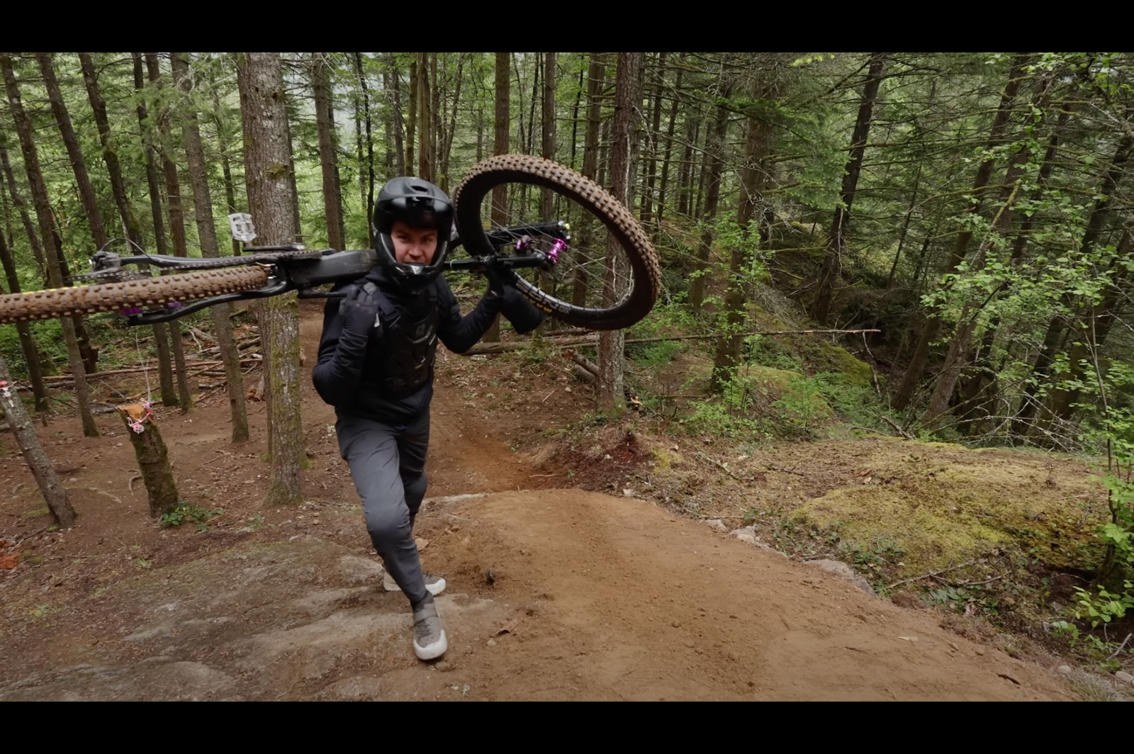 Rémy Métailler maakt en test een nieuwe jump -video - MTBblog.nl